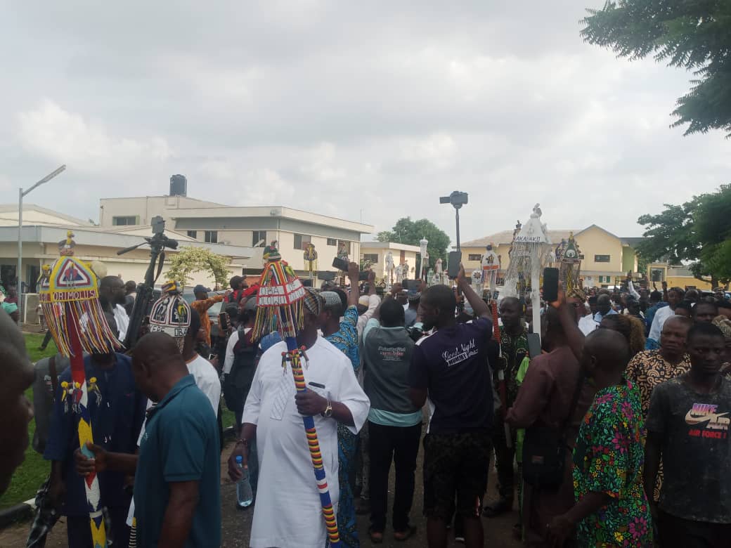 Photos: Awujale of Ijebuland, Oba Sikiru Adetona, laid to rest in Ijebu ...