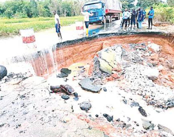 Federal Highways of Horror: Collapsed roads making life unbearable for ...