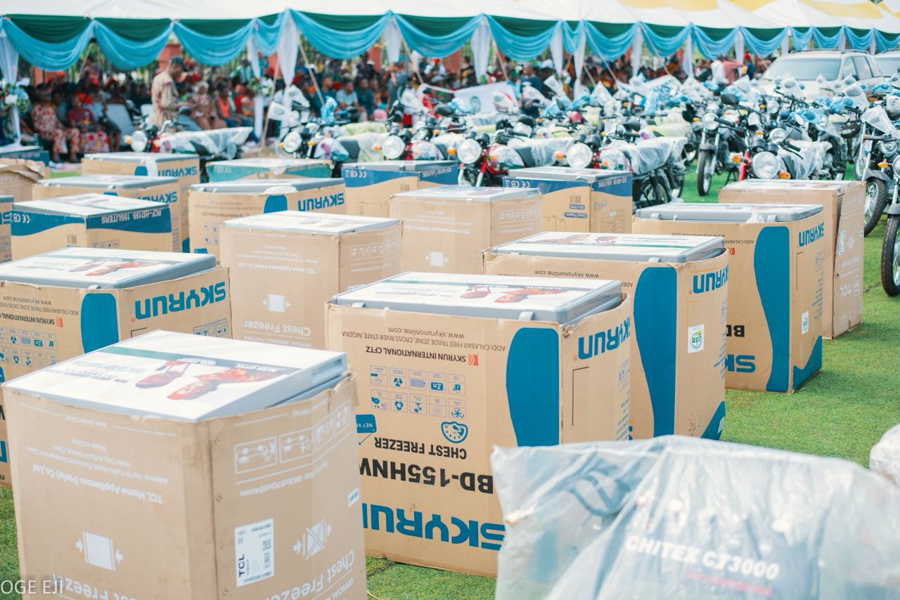 Amobi Ogah Holds Mega Empowerment Programme in Isuikwuato/Umunneochi ...