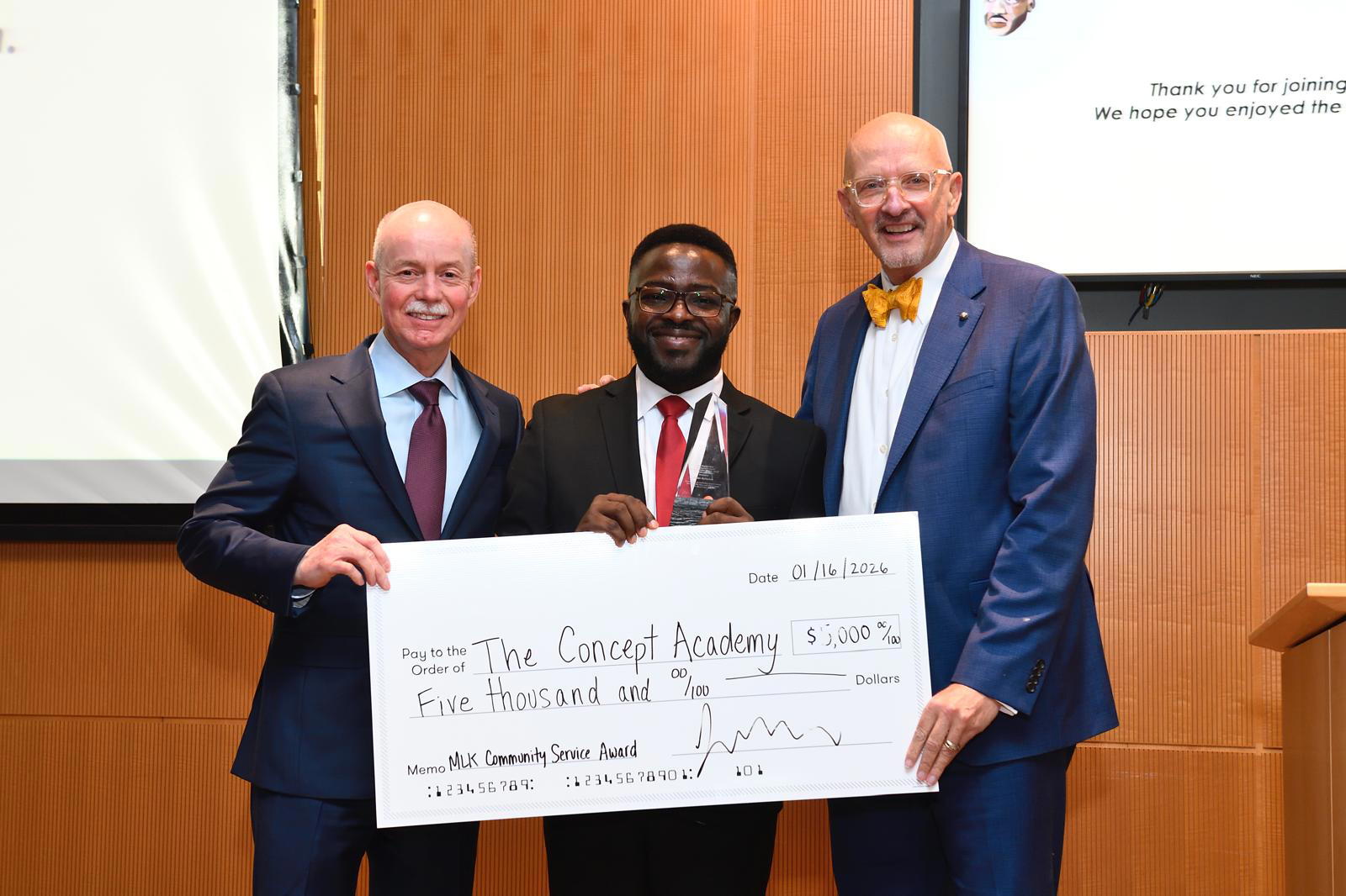 Nigerian doctor, Festus Babarinde, wins Martin Luther King Jr. award in ...