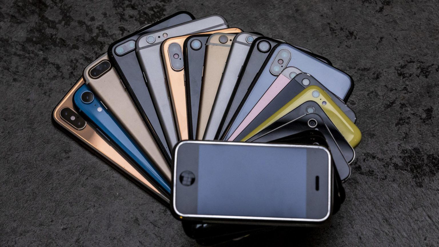 Full List: iPhones set to become outdated in 2026 - Vanguard News