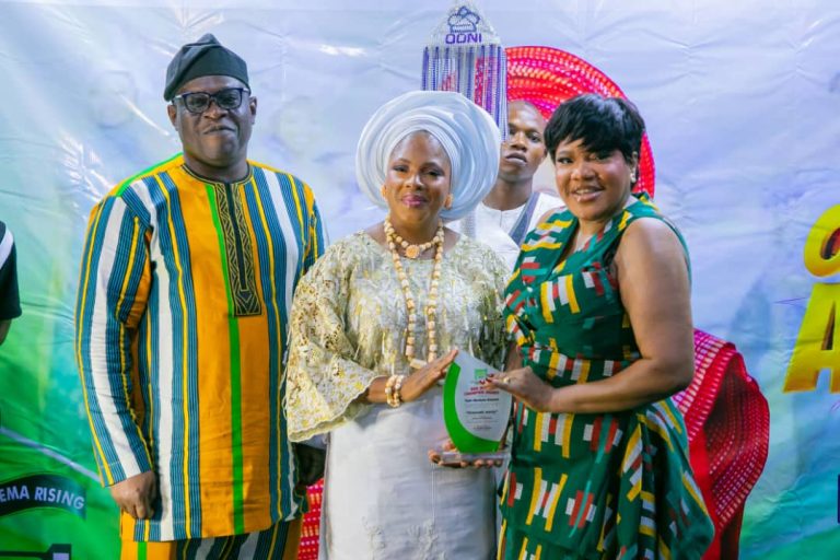 Toyin Abraham bags Nollywood box office Champion Award for 'Oversabi Aunty'
